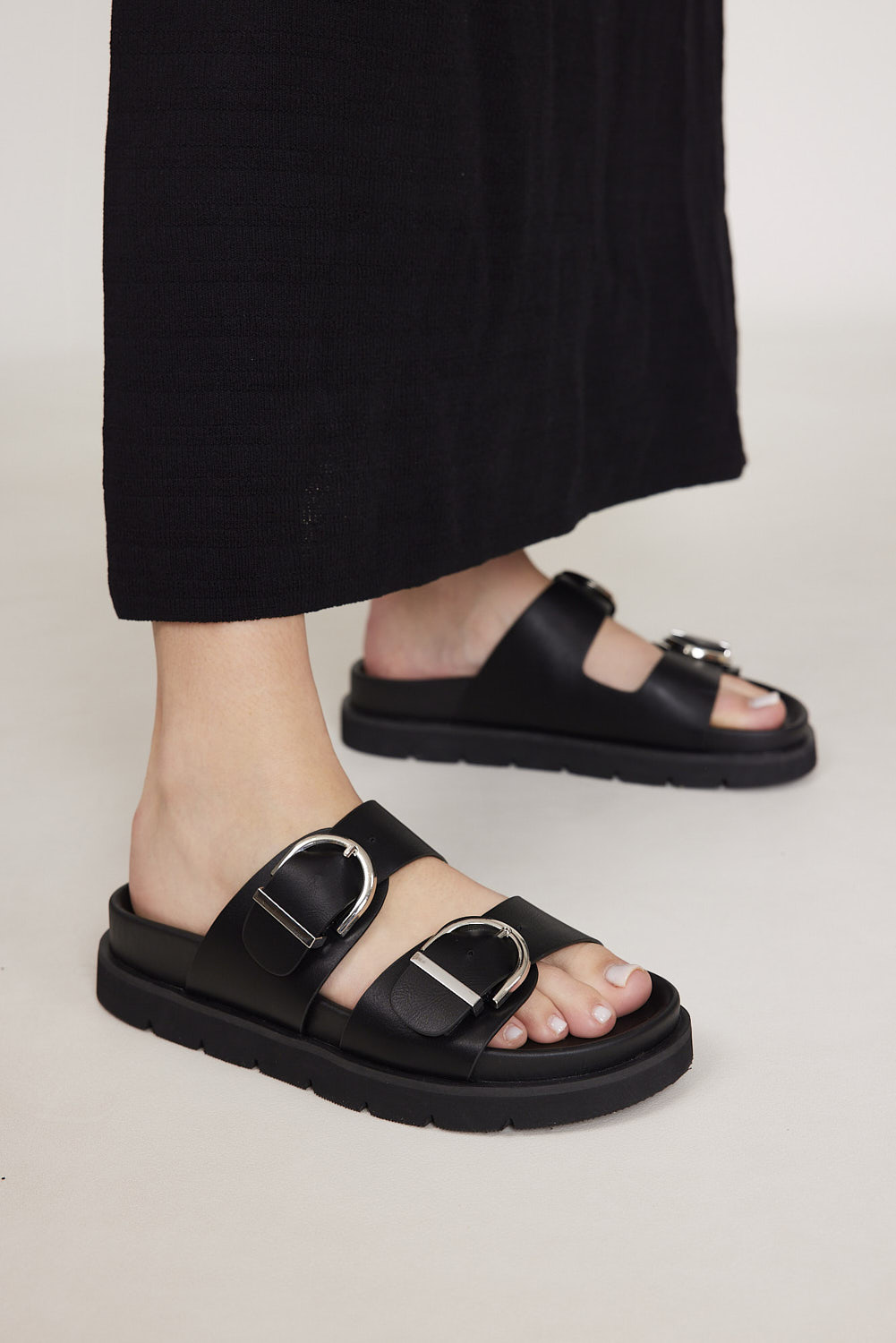 כל הנעליים- מגוון נעלי נשים | Republic Footwear